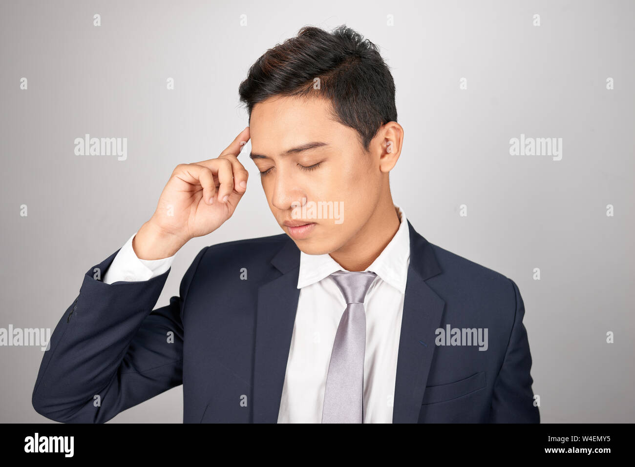 Office thinking hi-res stock photography and images - Alamy