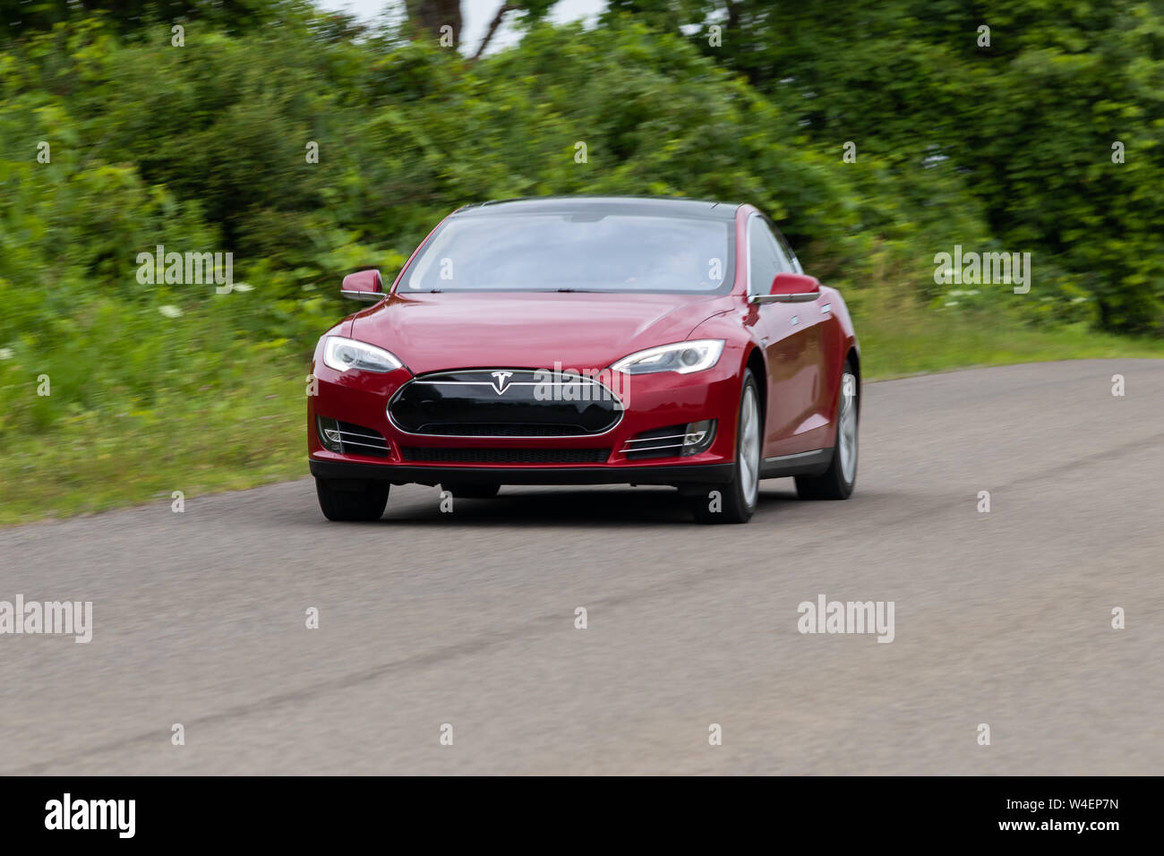 Tesla model electric sports hi-res stock photography and images - Alamy