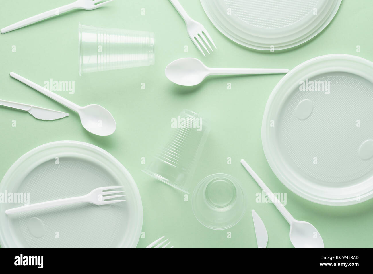 Plastic tableware on white hi-res stock photography and images - Alamy