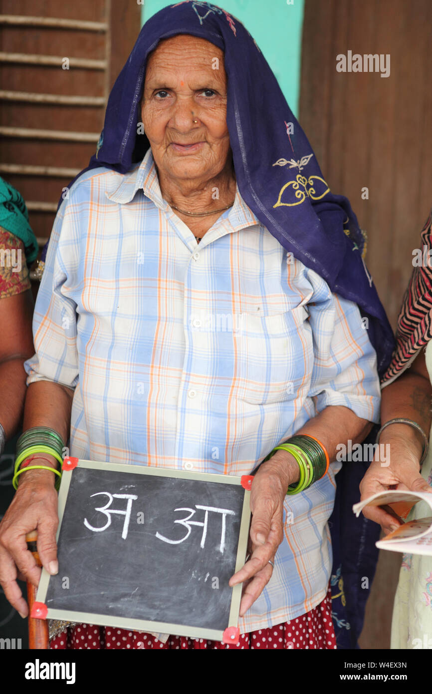 Hindi alphabets hi-res stock photography and images - Alamy
