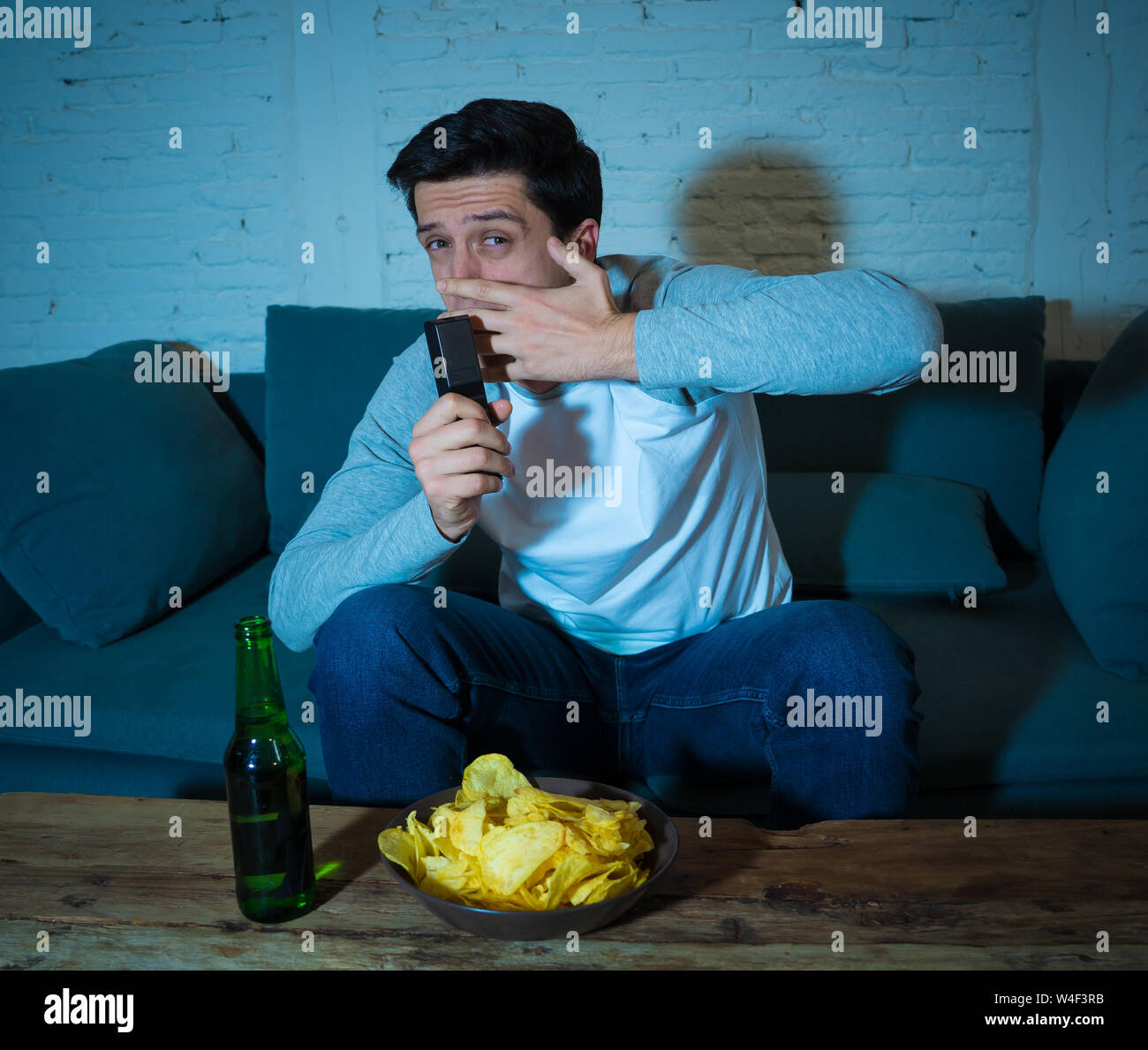 Man holding beer and violence hi-res stock photography and images - Alamy