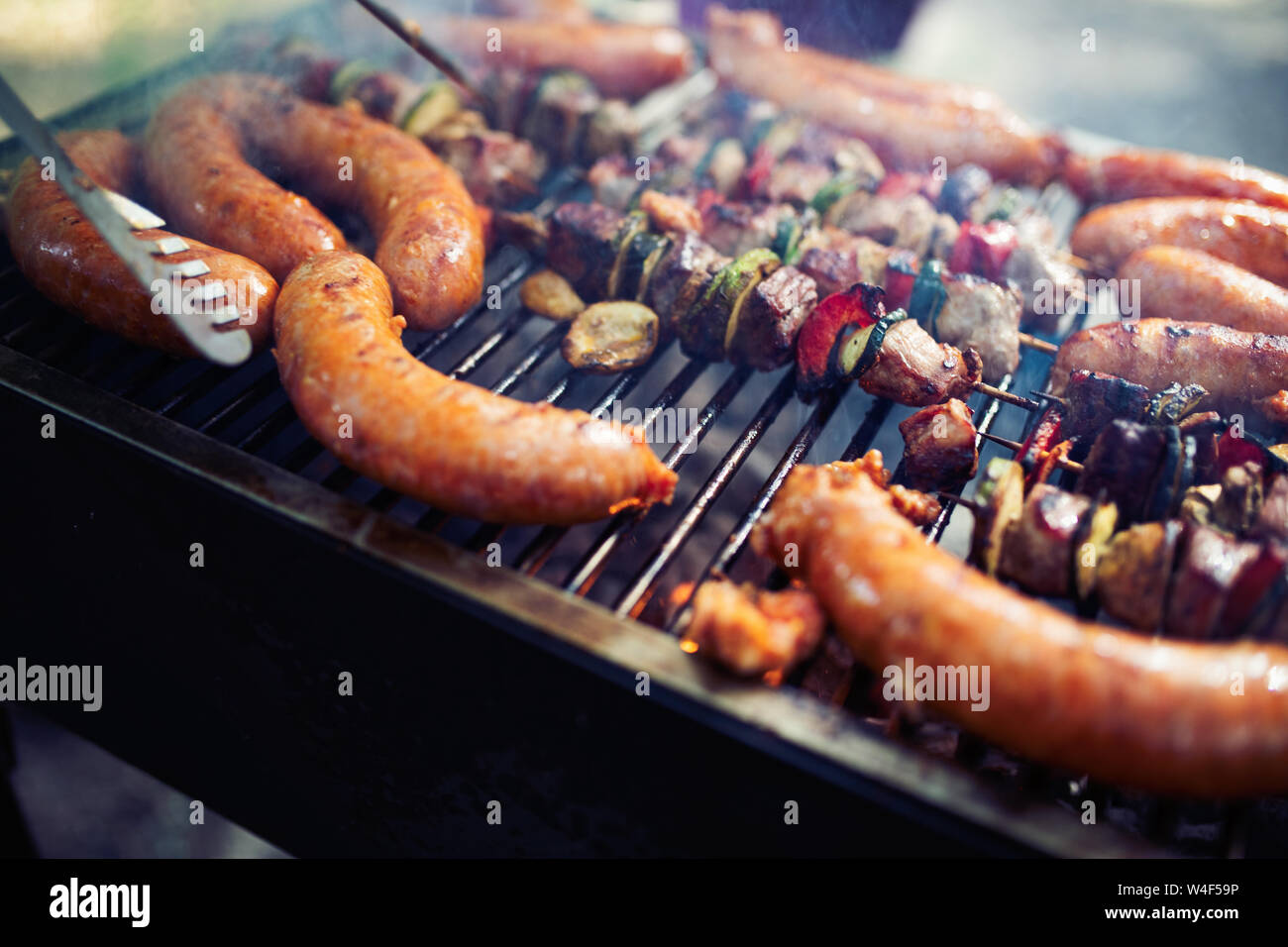 Coal for barbecue hi-res stock photography and images - Alamy