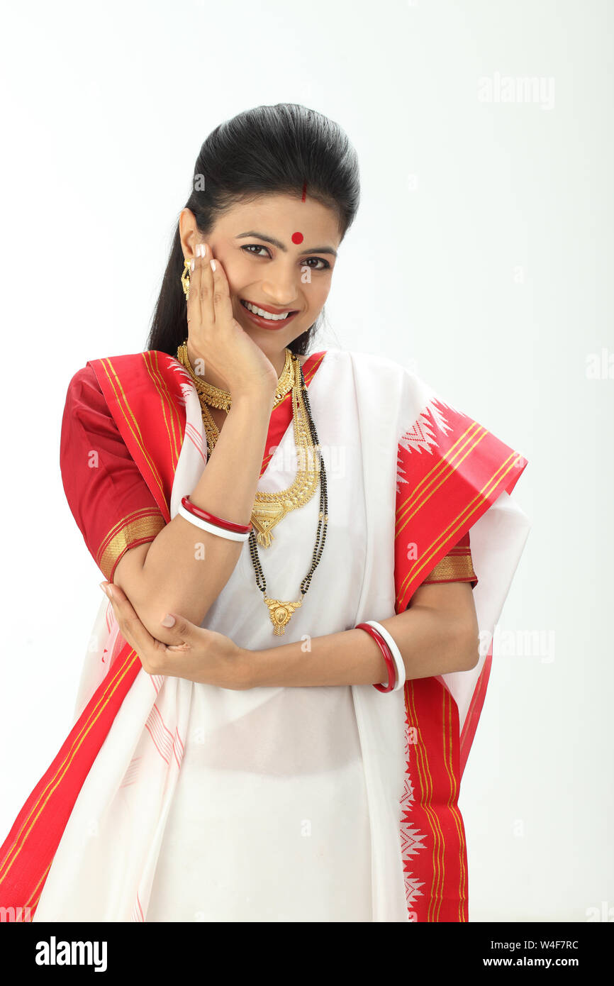 Portrait of a Bengali woman smiling Stock Photo - Alamy