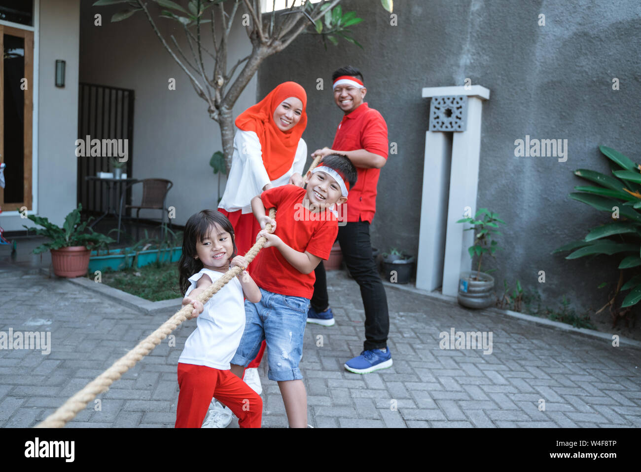 Lomba Tarik Tambang Indonesia Tug Of War Stock Photo Alamy