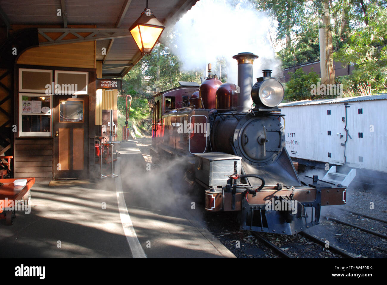 Puffing Billy Melbourne Stock Photos & Puffing Billy Melbourne Stock ...