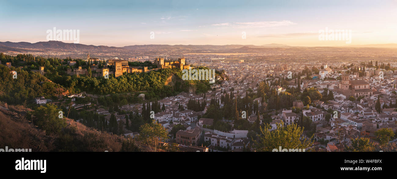 Granada sunset skyline hi-res stock photography and images - Alamy