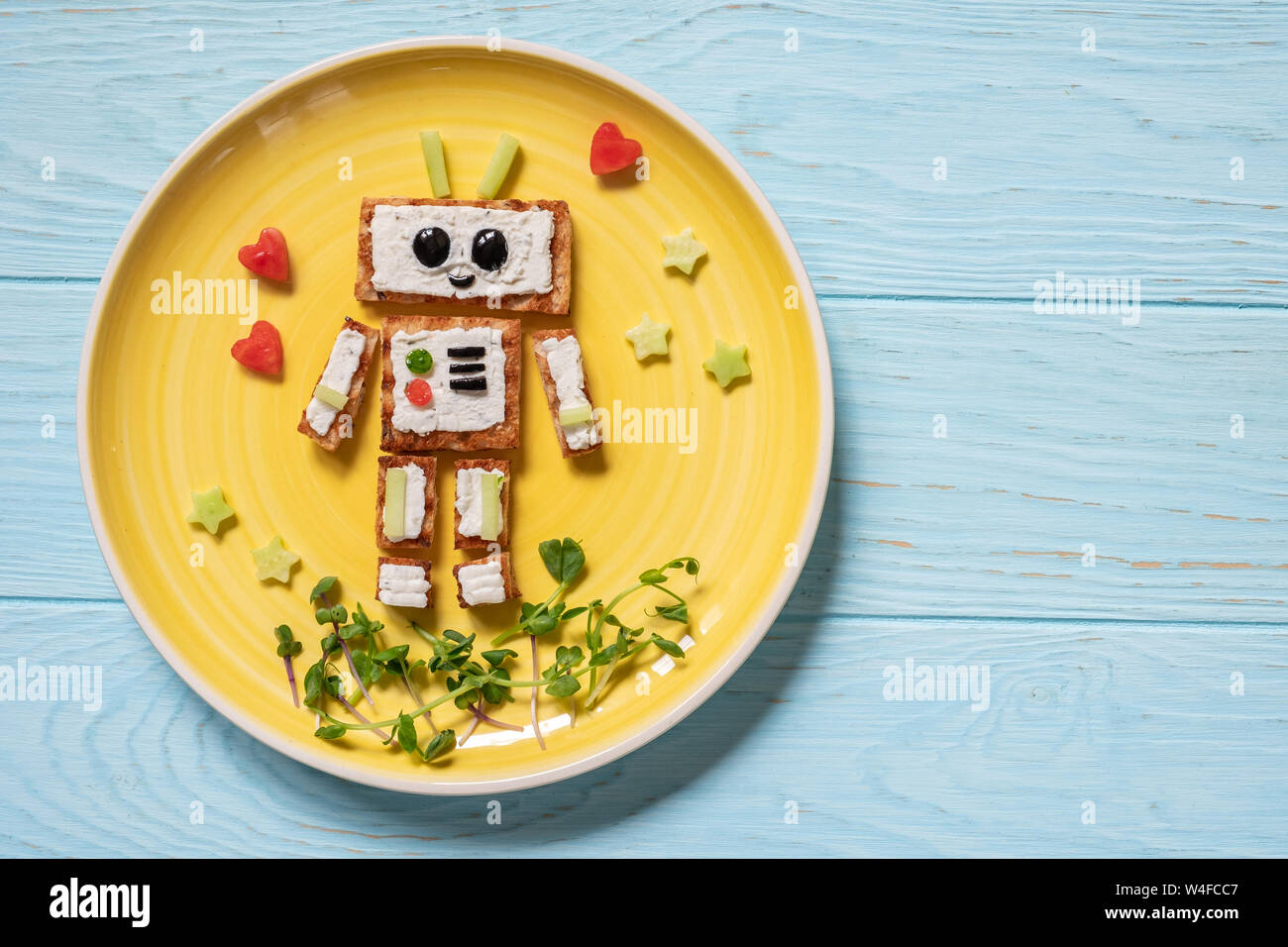 Kids breakfast toast look like a robot Stock Photo - Alamy