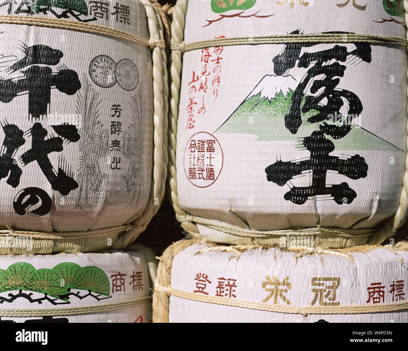 Japan, Honshu, Tokyo, Meiji Shrine, Sake Barrels (Taruzake Stock Photo ...