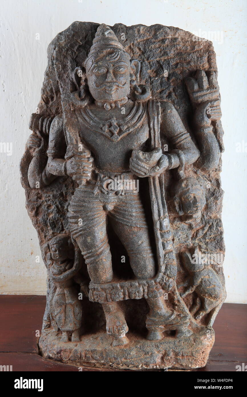 Hero stone india carving hi-res stock photography and images - Alamy