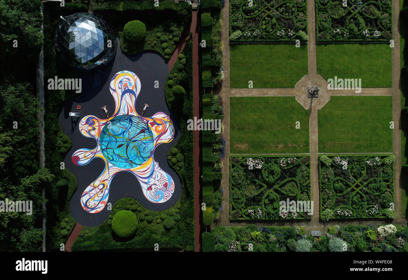 'Gateway', an intricately designed swimming pool by Portuguese artist ...