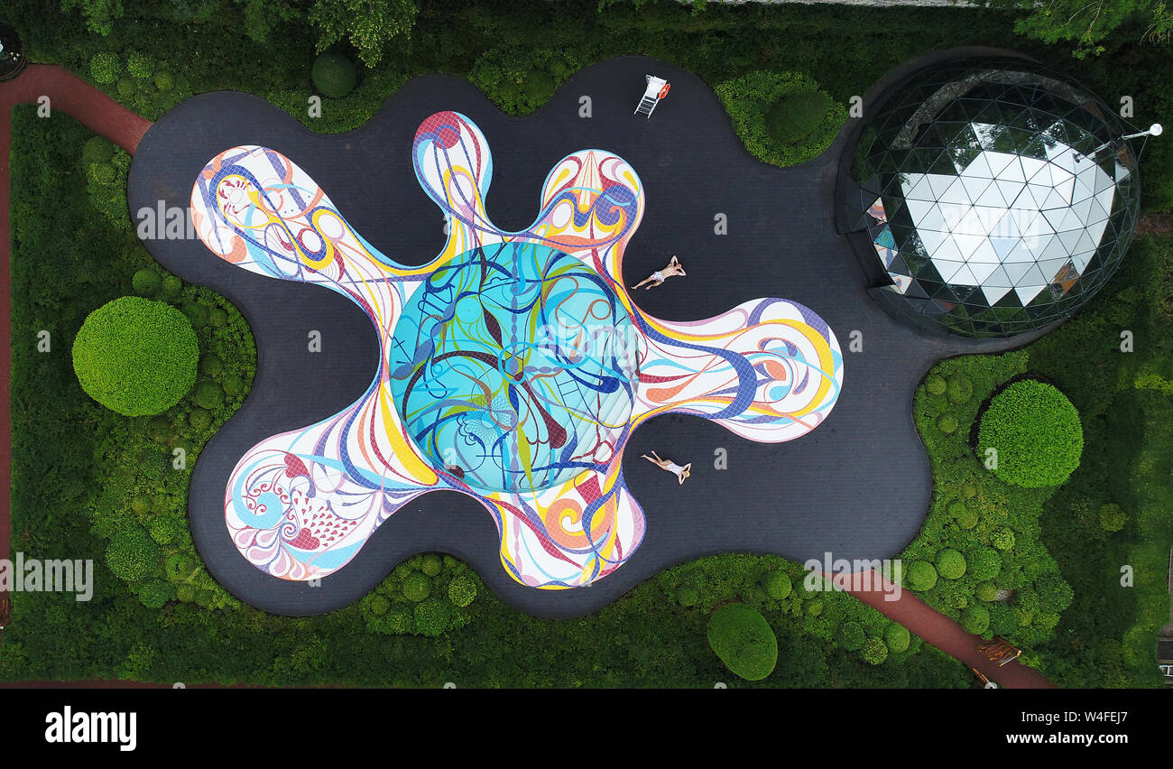 Gateway', an intricately designed Swimming pool by Portuguese artist ...