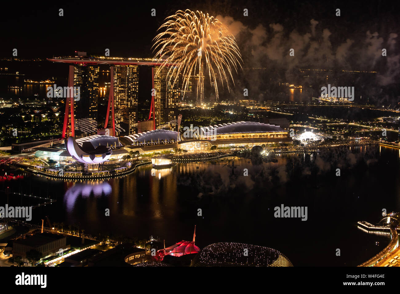 Spectacular fireworks Marina Bay Singapore Stock Photo - Alamy