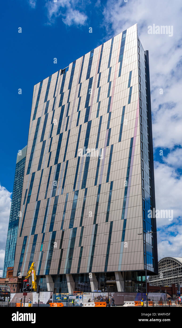 The Axis Tower apartment block (under construction), from Whitworth ...
