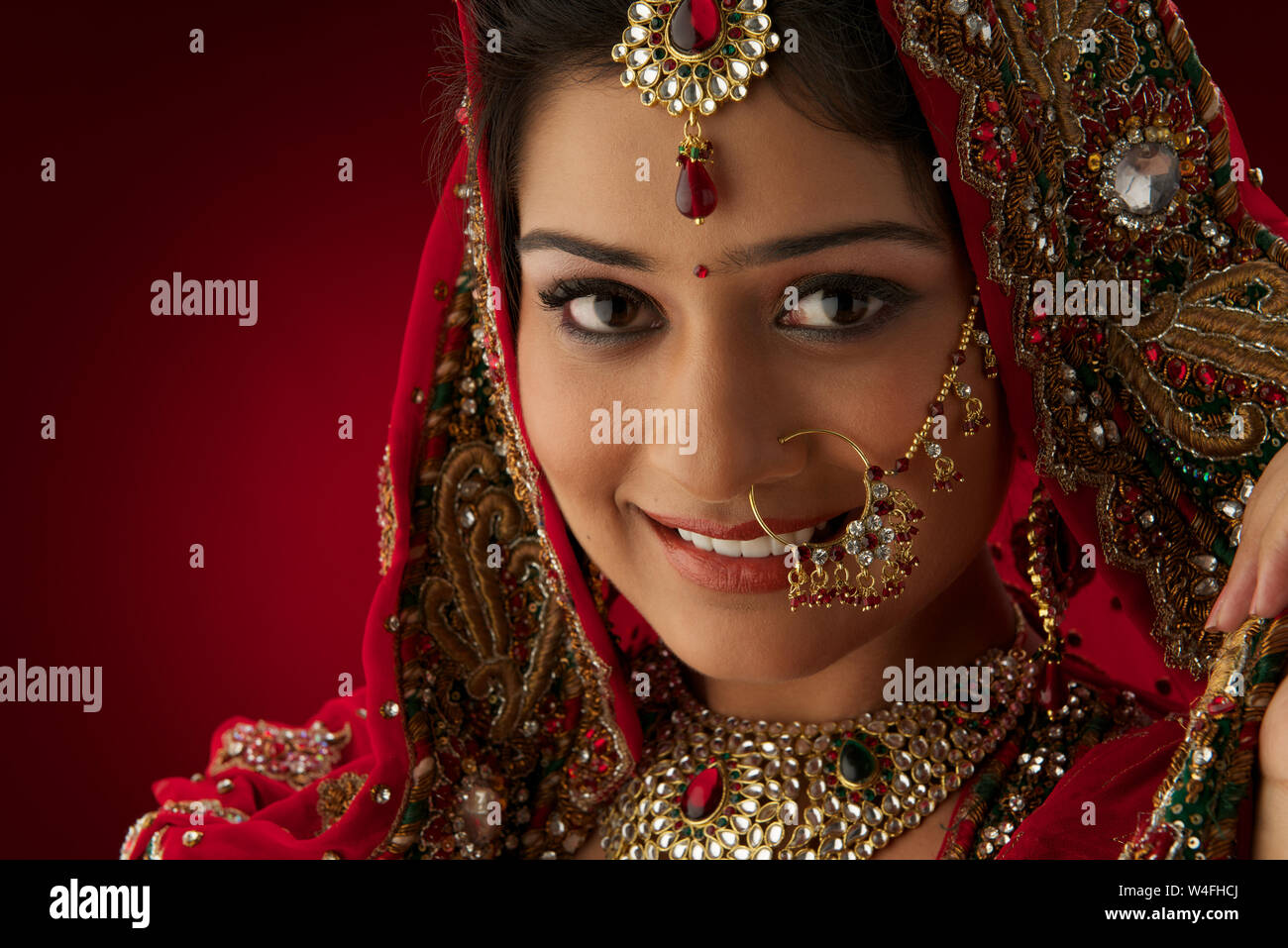 Portrait of an Indian bride smiling Stock Photo - Alamy