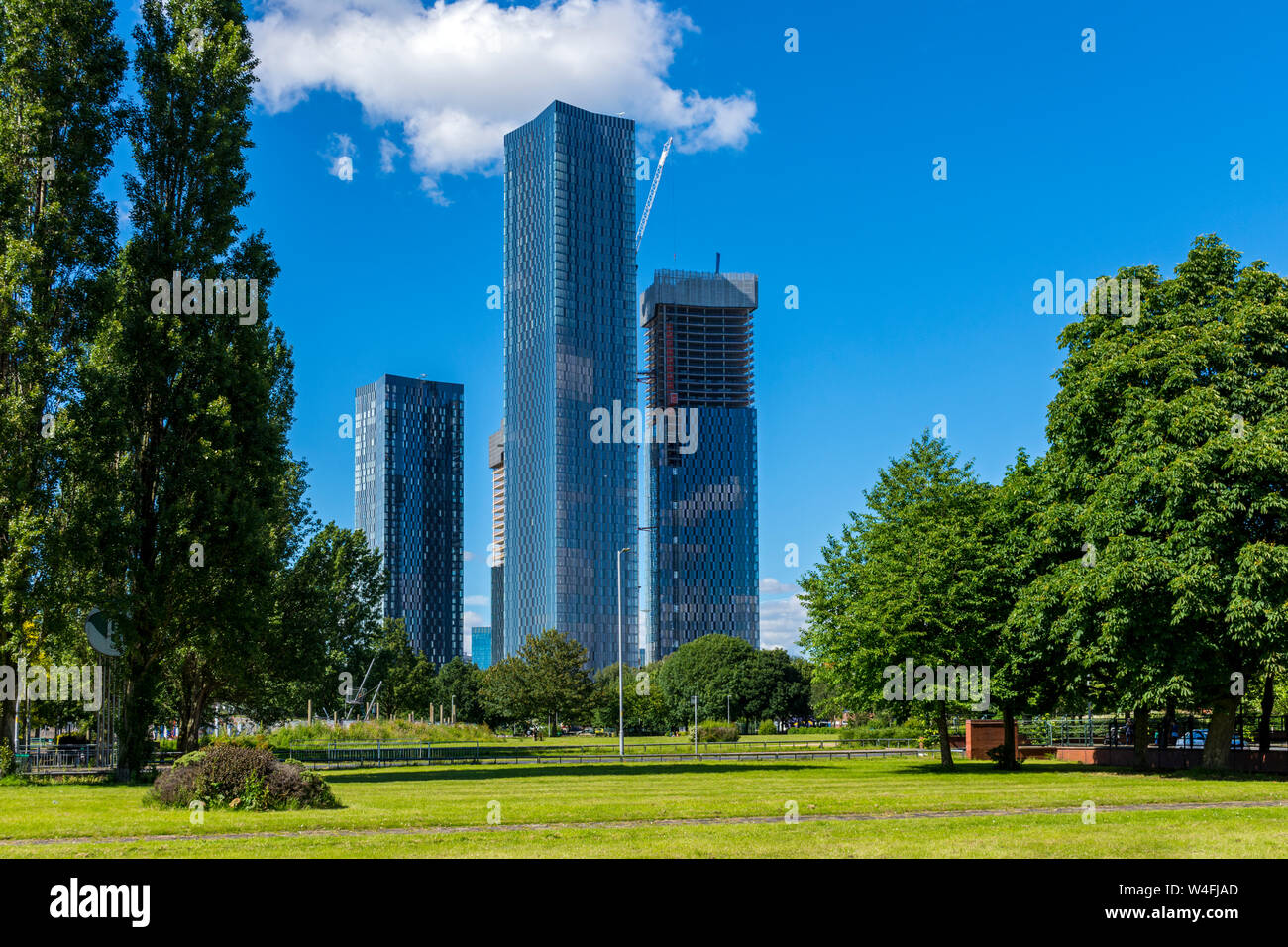 The Deansgate Square apartment blocks under construction (Jun 19). From ...