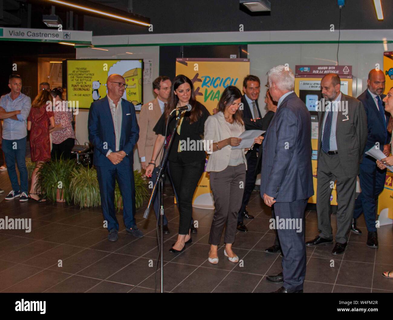 Transport linda hi-res stock photography and images - Alamy