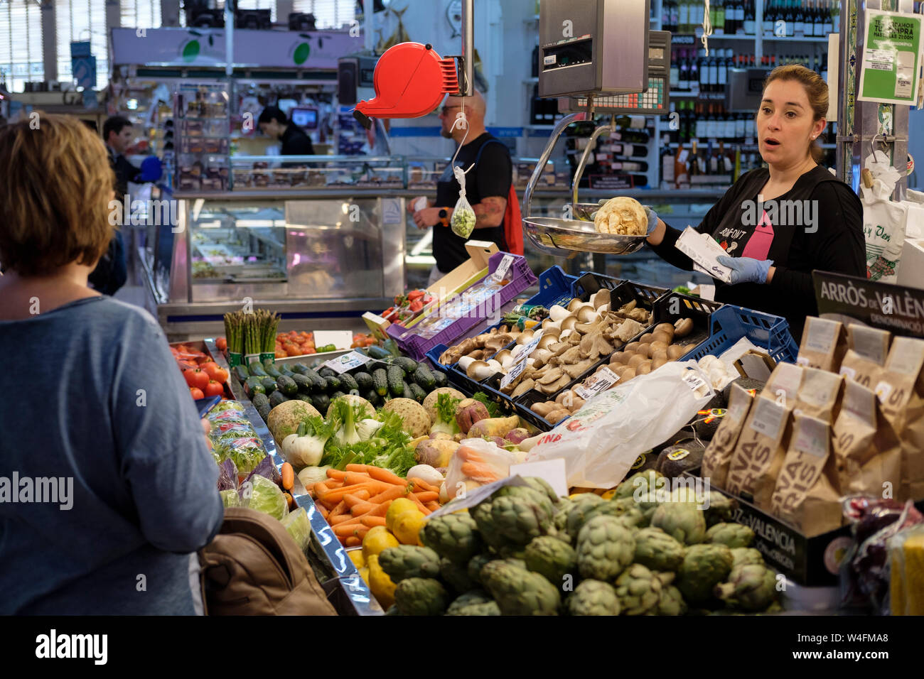 Stall stallholder stalls hi-res stock photography and images - Alamy