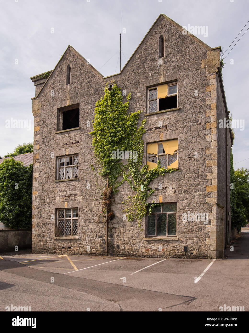 Old workhouse building hi-res stock photography and images - Alamy