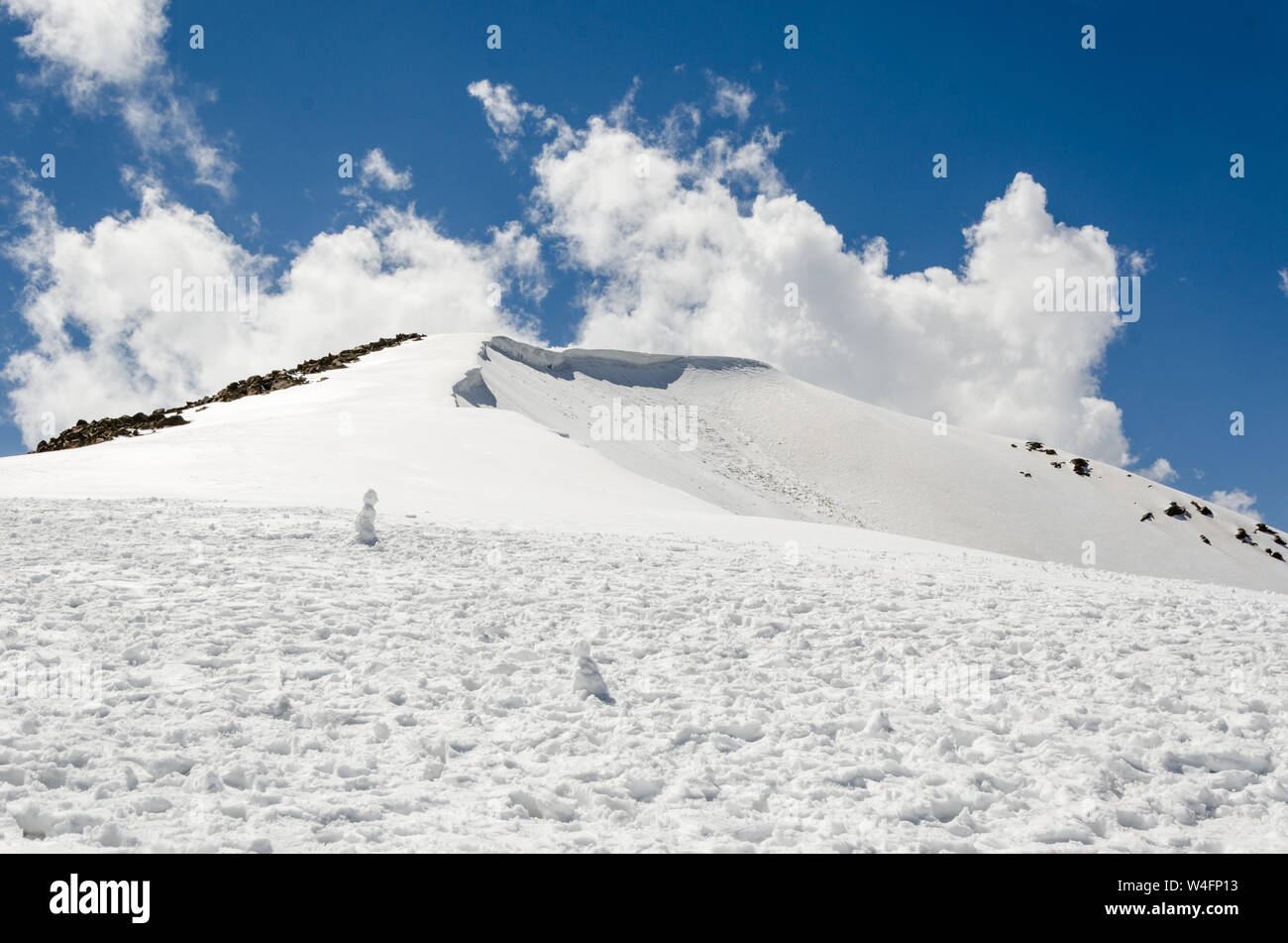 Apharwat peak gulmarg hi-res stock photography and images - Alamy