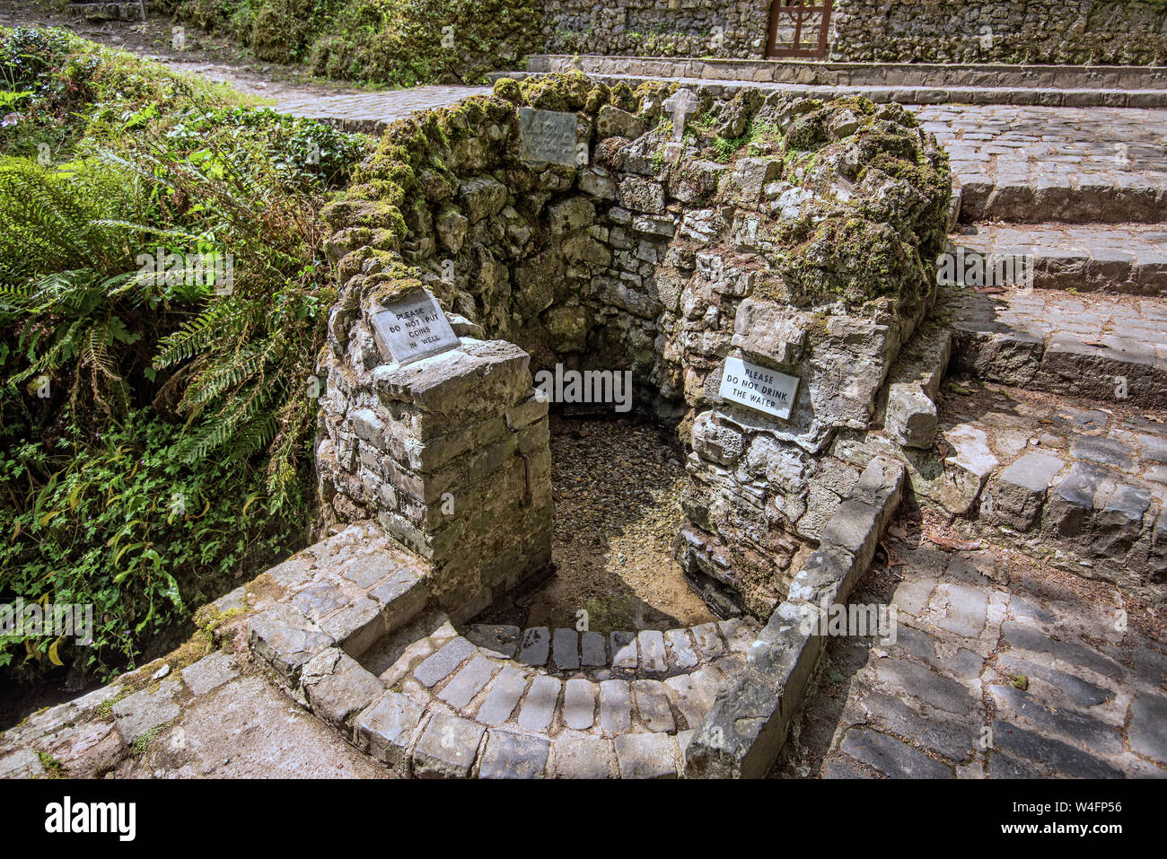 Tobernalt holy well hi-res stock photography and images - Alamy