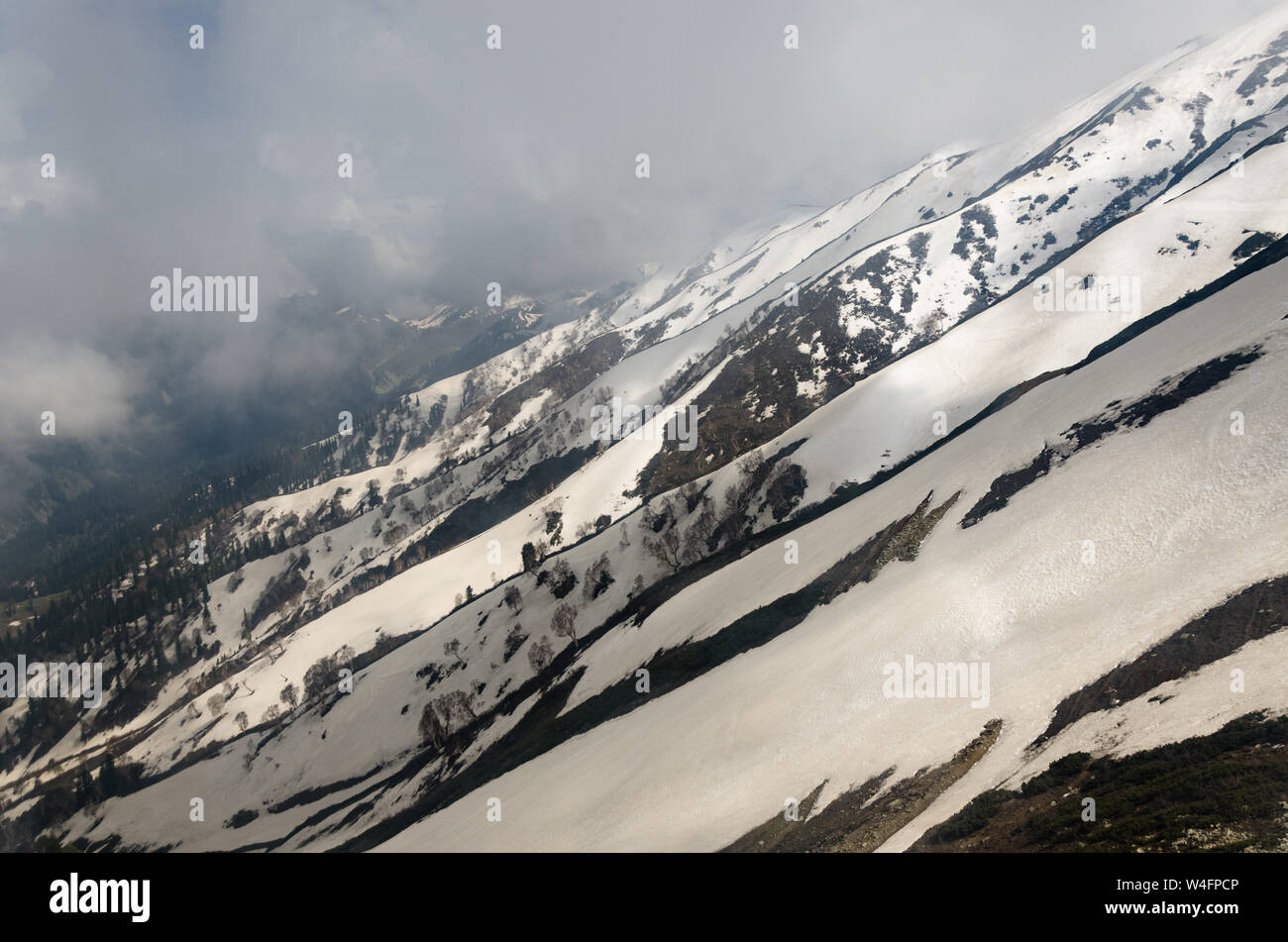 Gulmarg Gondola High Resolution Stock Photography and Images - Alamy