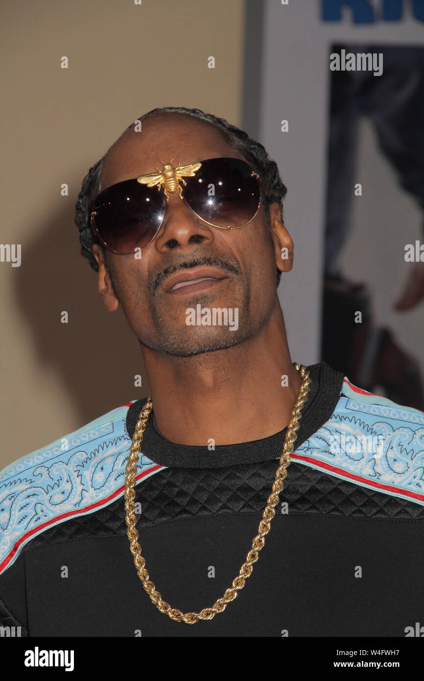 Snoop the wire hi-res stock photography and images - Alamy