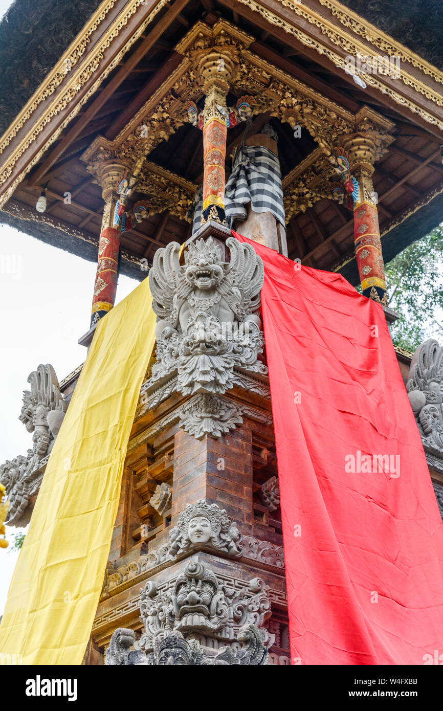 Bale kul kul hi-res stock photography and images - Alamy