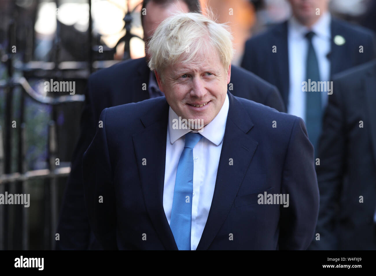 Conservative party leader boris johnson arriving back hi-res stock ...