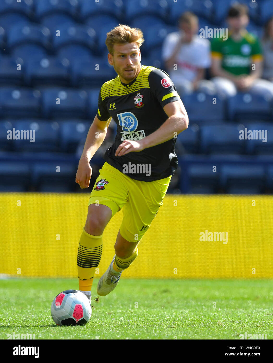 Southampton's Stuart Armstrong Stock Photo - Alamy