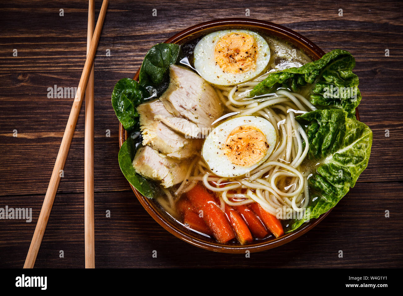 Ramen noodles chicken broth hi-res stock photography and images - Alamy