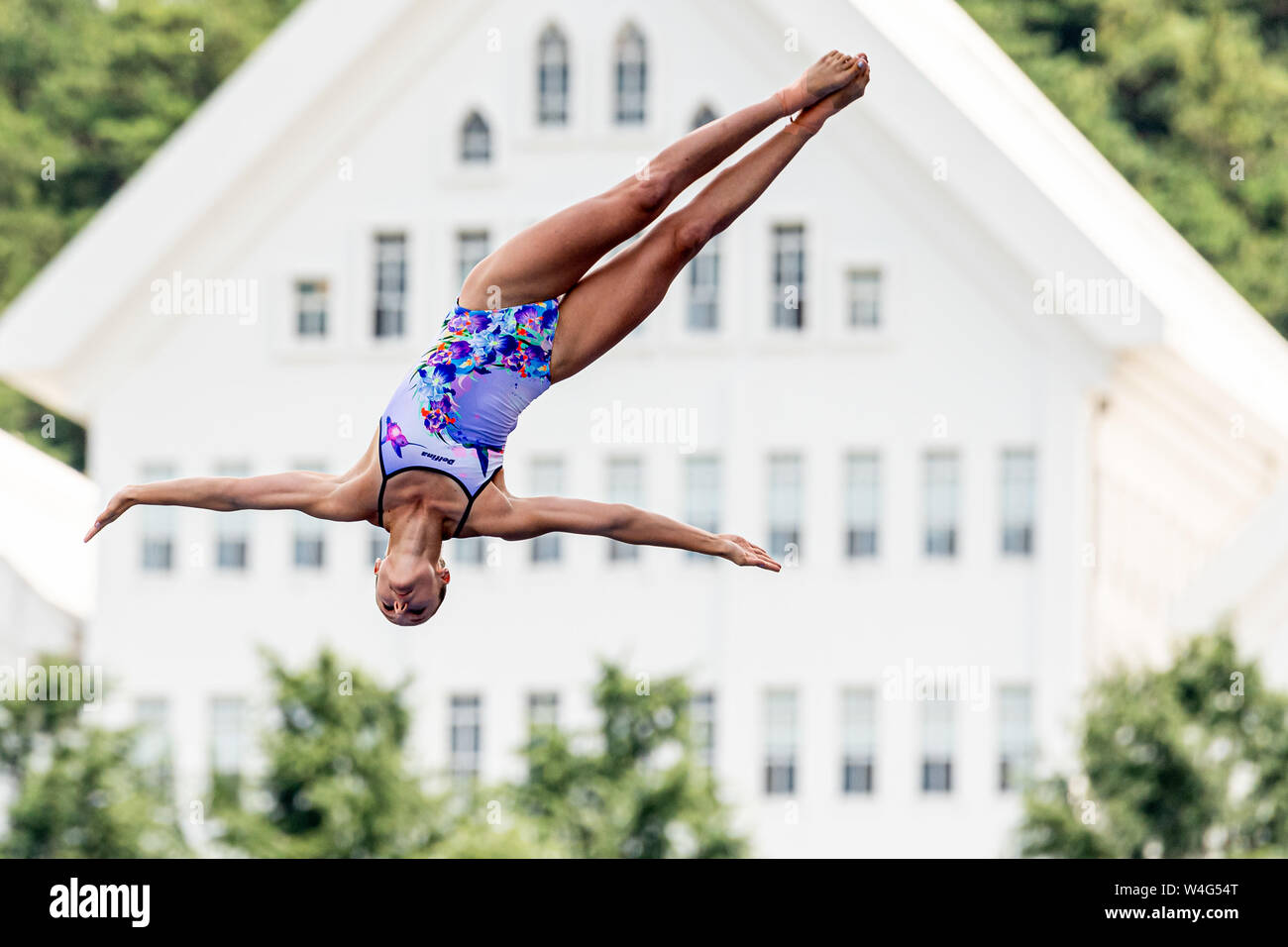 High Diving High Resolution Stock Photography and Images - Alamy