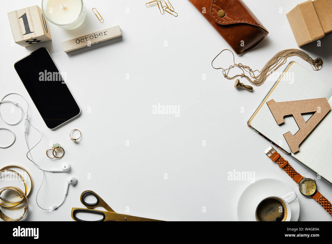 Notepad rings hi-res stock photography and images - Alamy