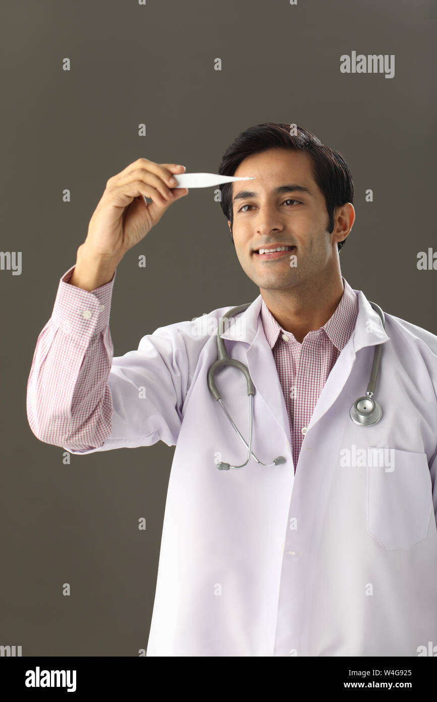 Digital thermometer lab hi-res stock photography and images - Alamy