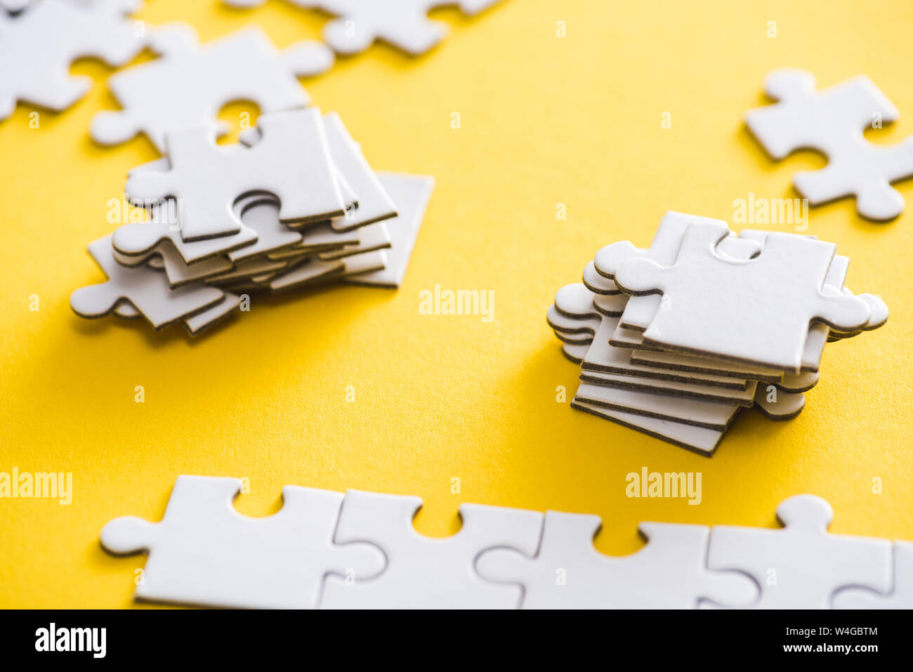 Unfinished puzzle hi-res stock photography and images - Alamy