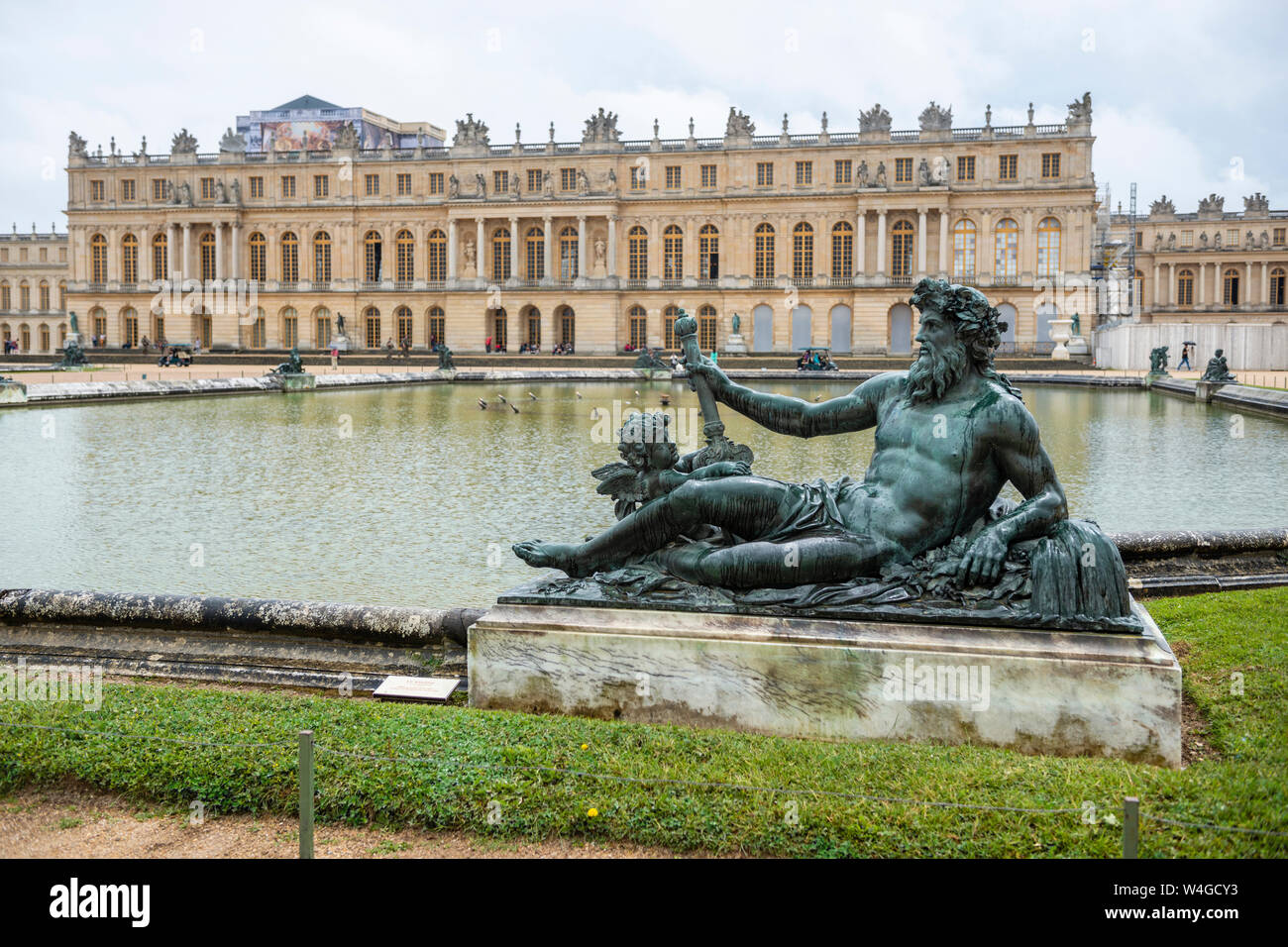 Bronze sculpture representing a French river around pool of Water ...