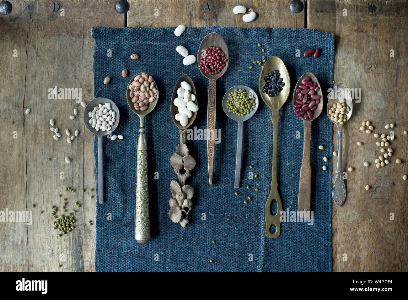 Giant spoons hi-res stock photography and images - Alamy