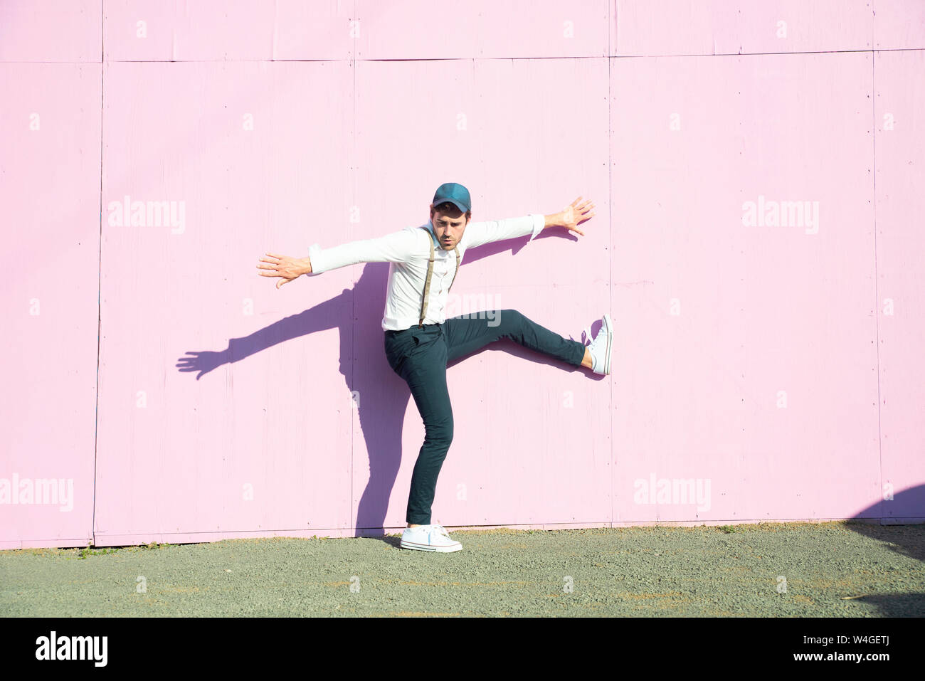 Balancing one leg man hi-res stock photography and images - Alamy