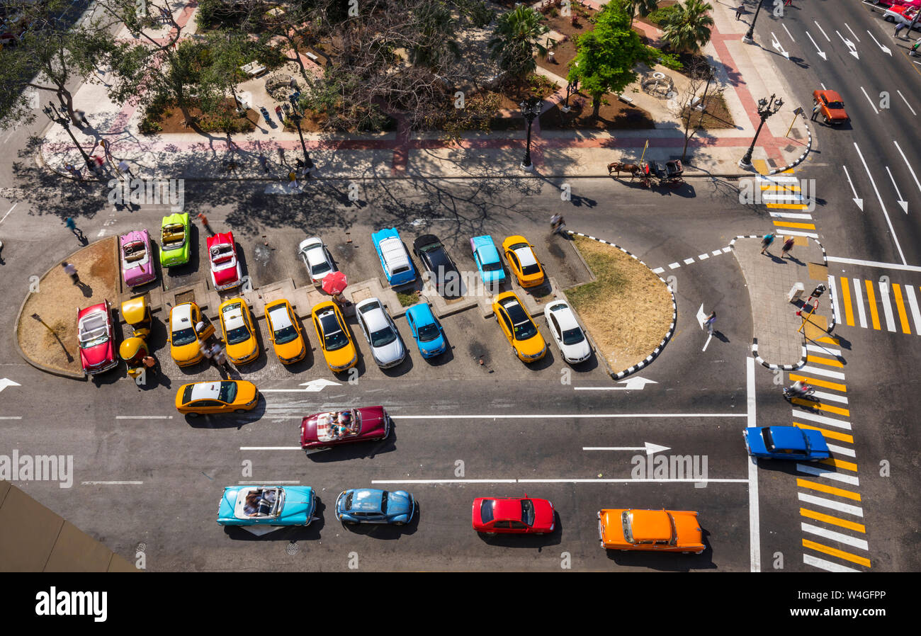 Havana cuba street view hi-res stock photography and images - Alamy