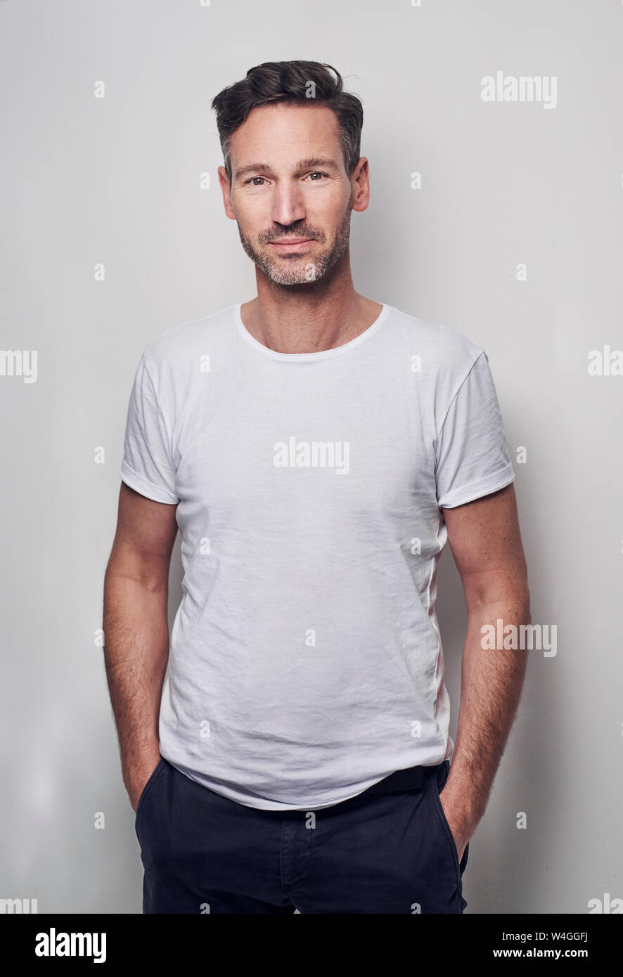 Man wearing white shirt beard hi-res stock photography and images - Alamy