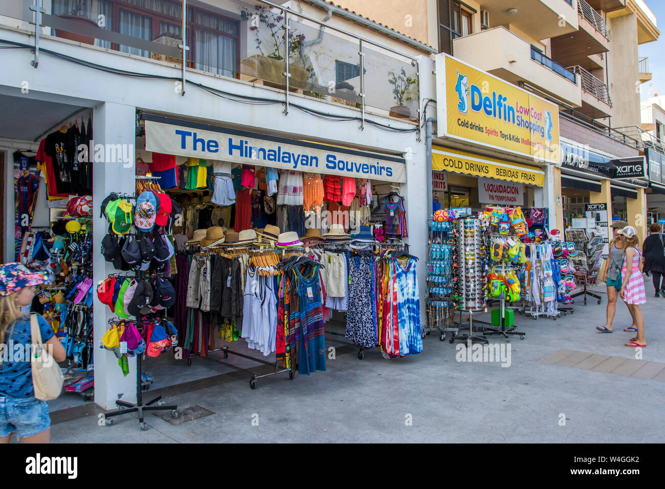 Shopping in pollensa hi-res stock photography and images - Alamy