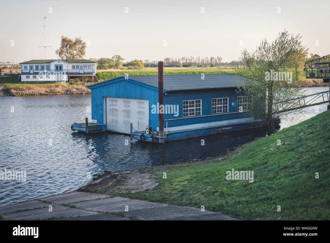 Police building hi-res stock photography and images - Alamy