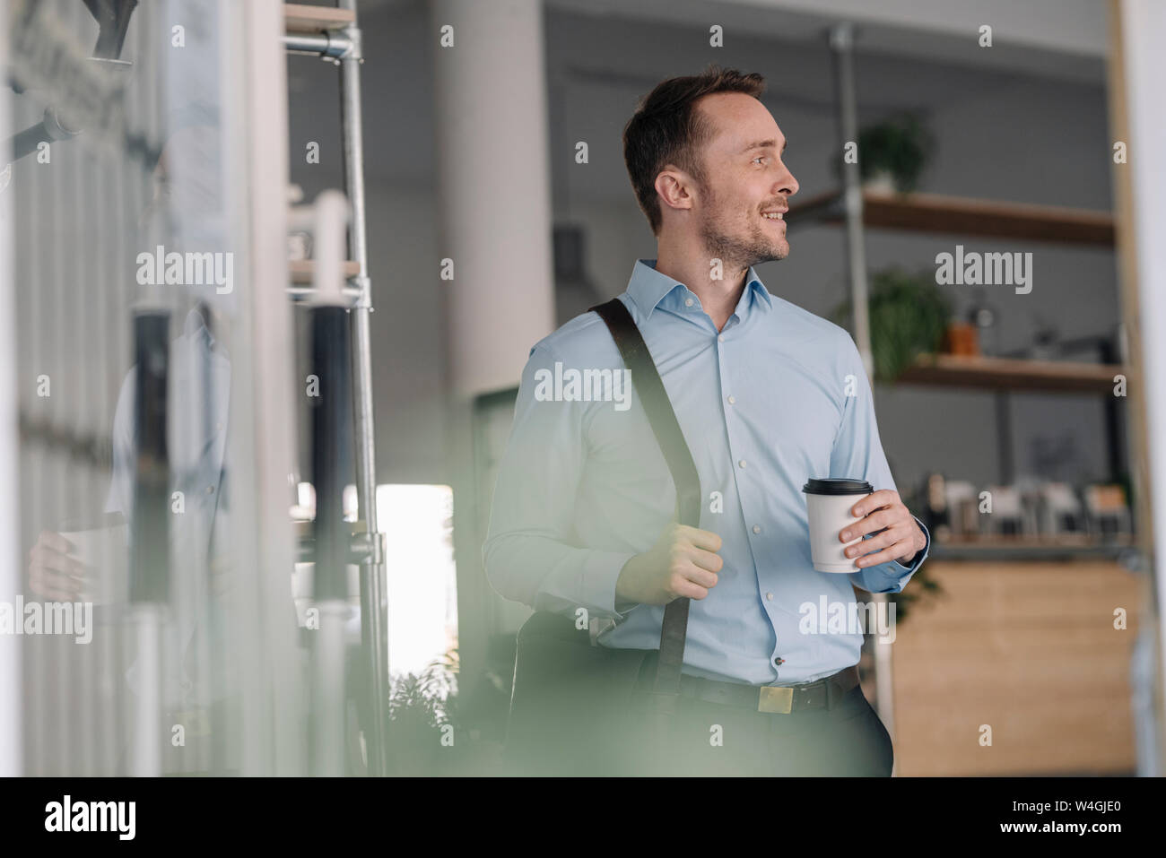 Leaving out food hi-res stock photography and images - Alamy