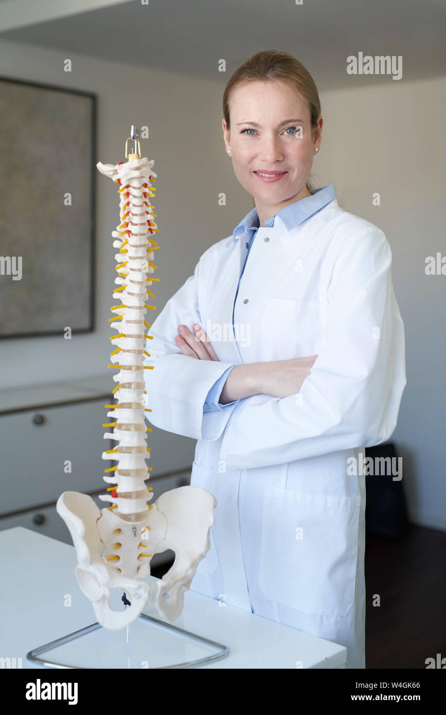 Female spine bone hi-res stock photography and images - Alamy