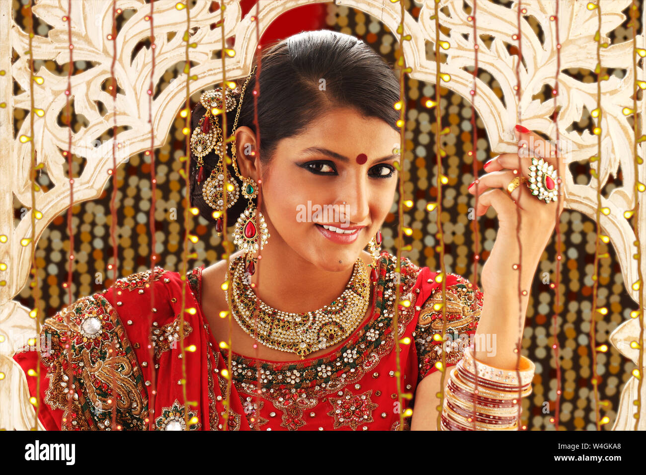 Portrait of an Indian bride smiling Stock Photo - Alamy