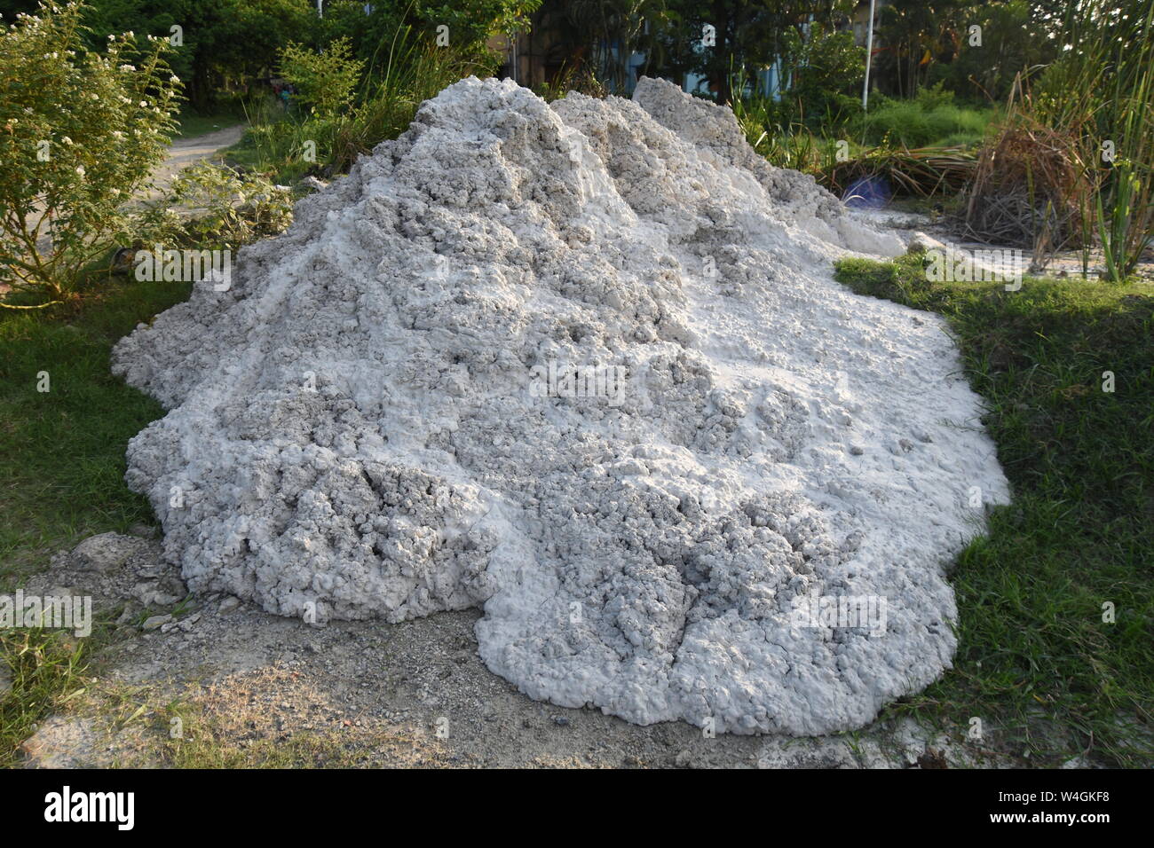 Marble sludge waste. Howrah, India Stock Photo - Alamy