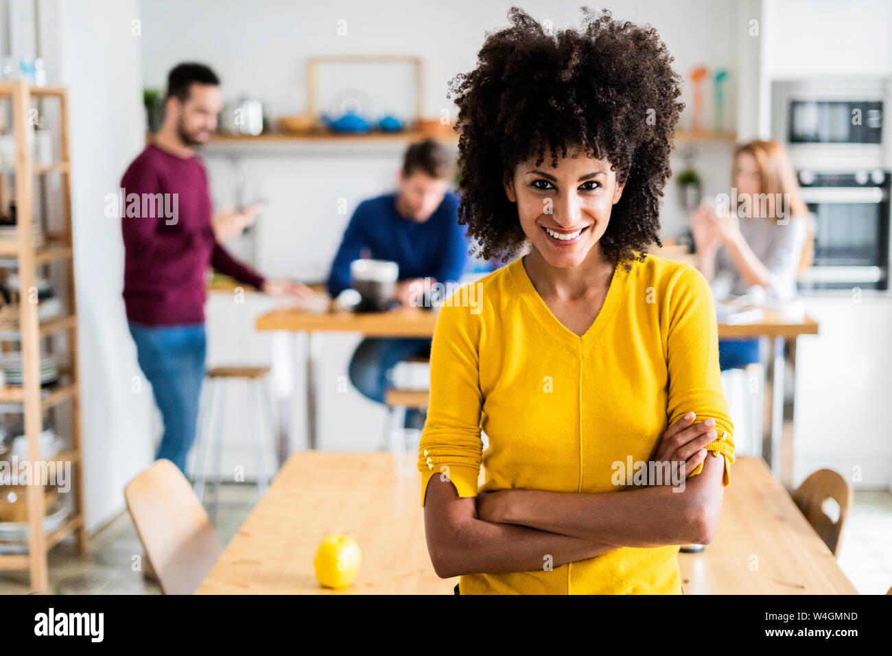 Woman and dining table hi-res stock photography and images - Alamy