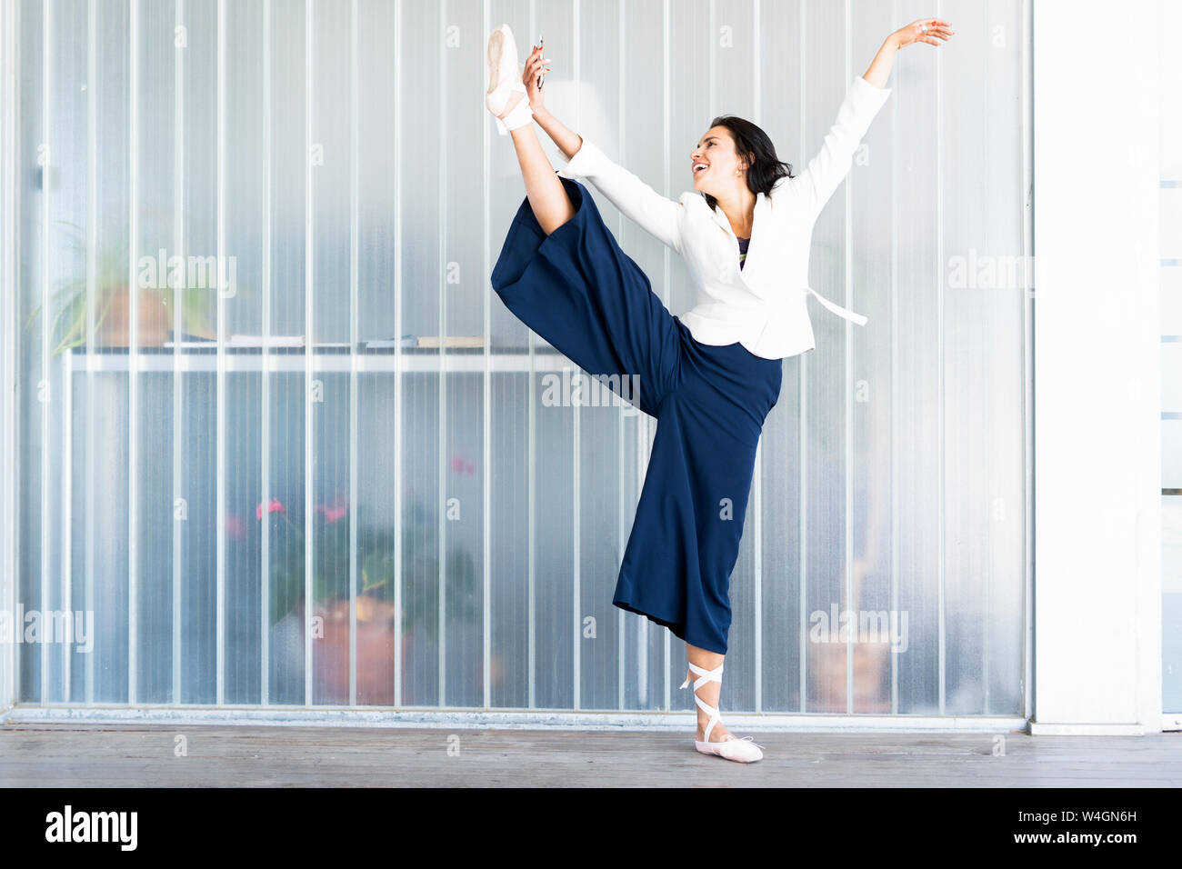 Female Raising Leg High Resolution Stock Photography and Images - Alamy