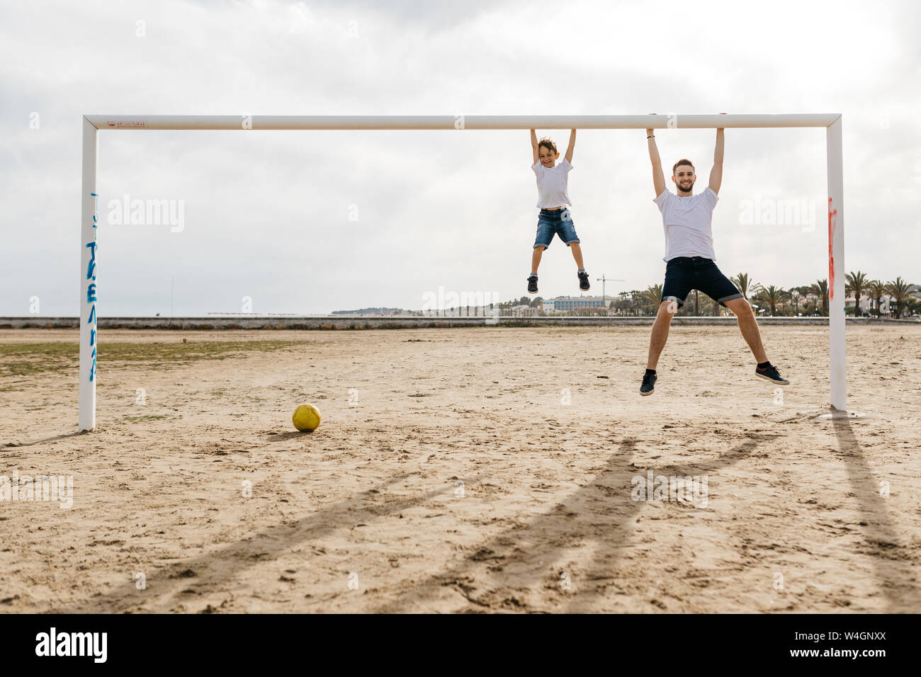 Kicking soccer goal hi-res stock photography and images - Alamy