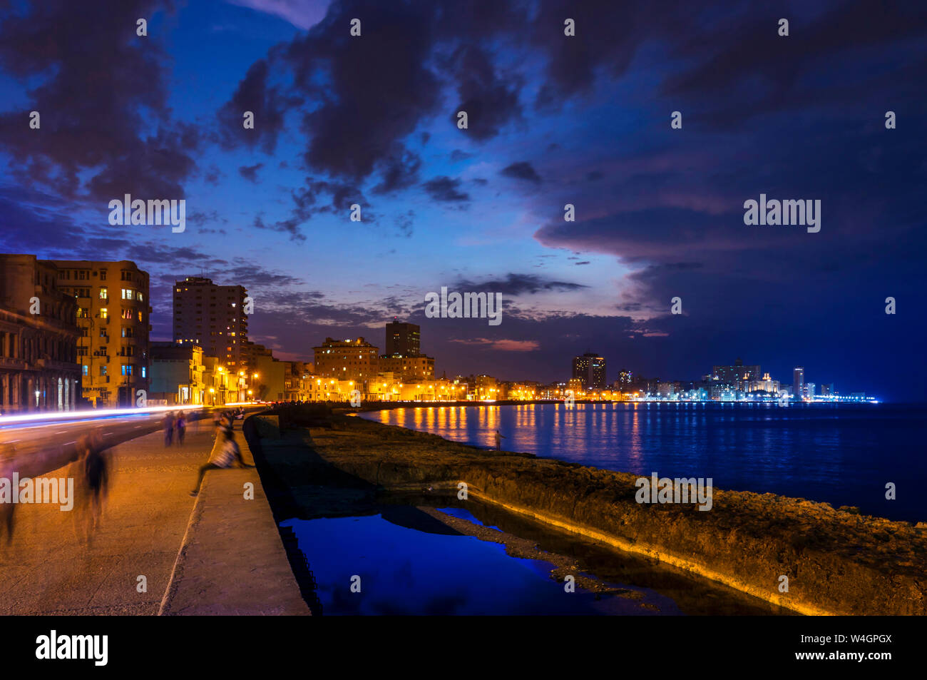 The malecon havana cuba hi-res stock photography and images - Alamy