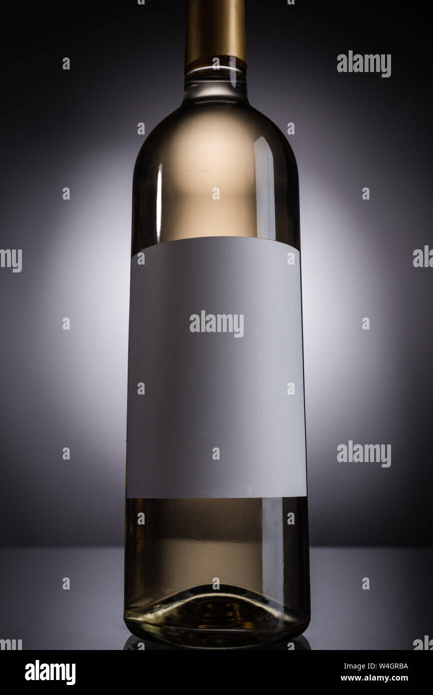 Wine back label hi-res stock photography and images - Alamy